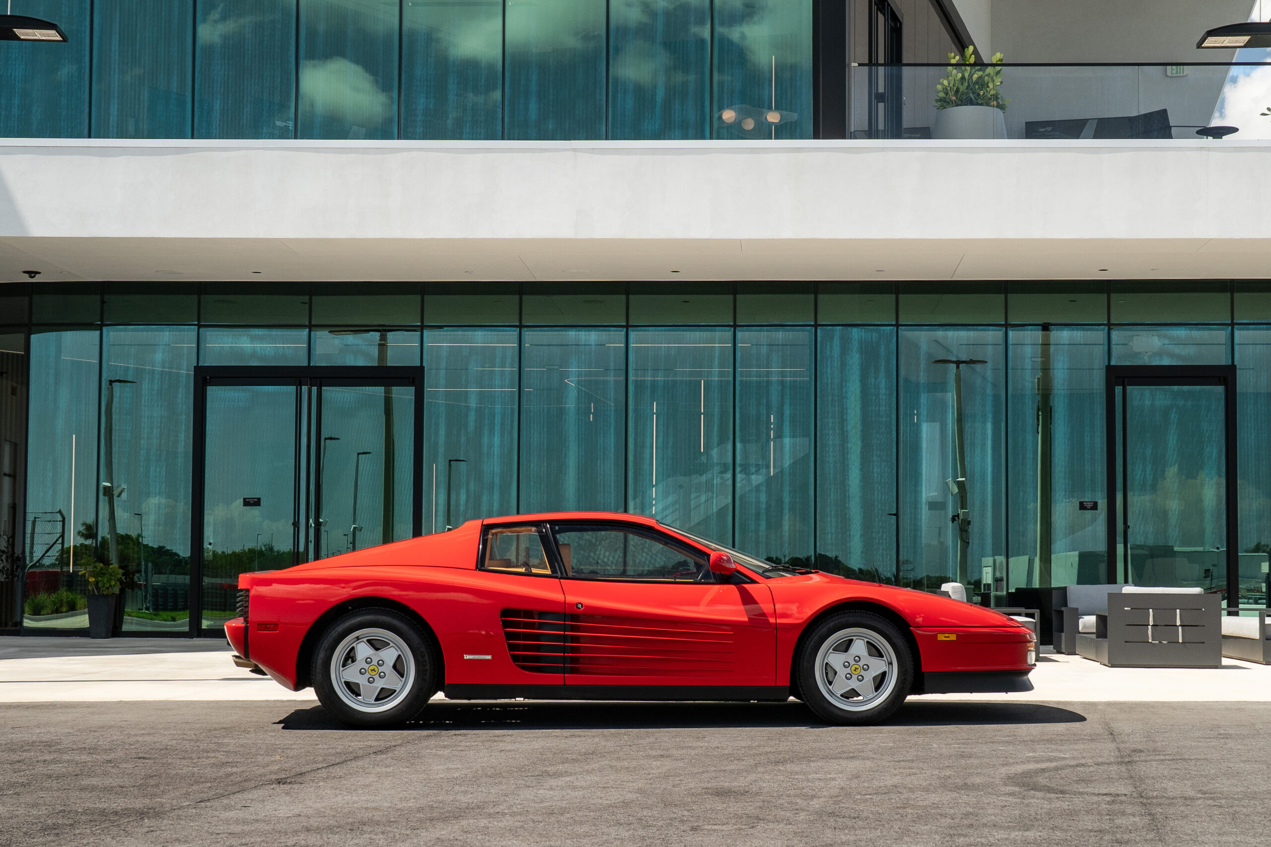 700 Mile 1990 Ferrari Testarossa - GH Vehicles