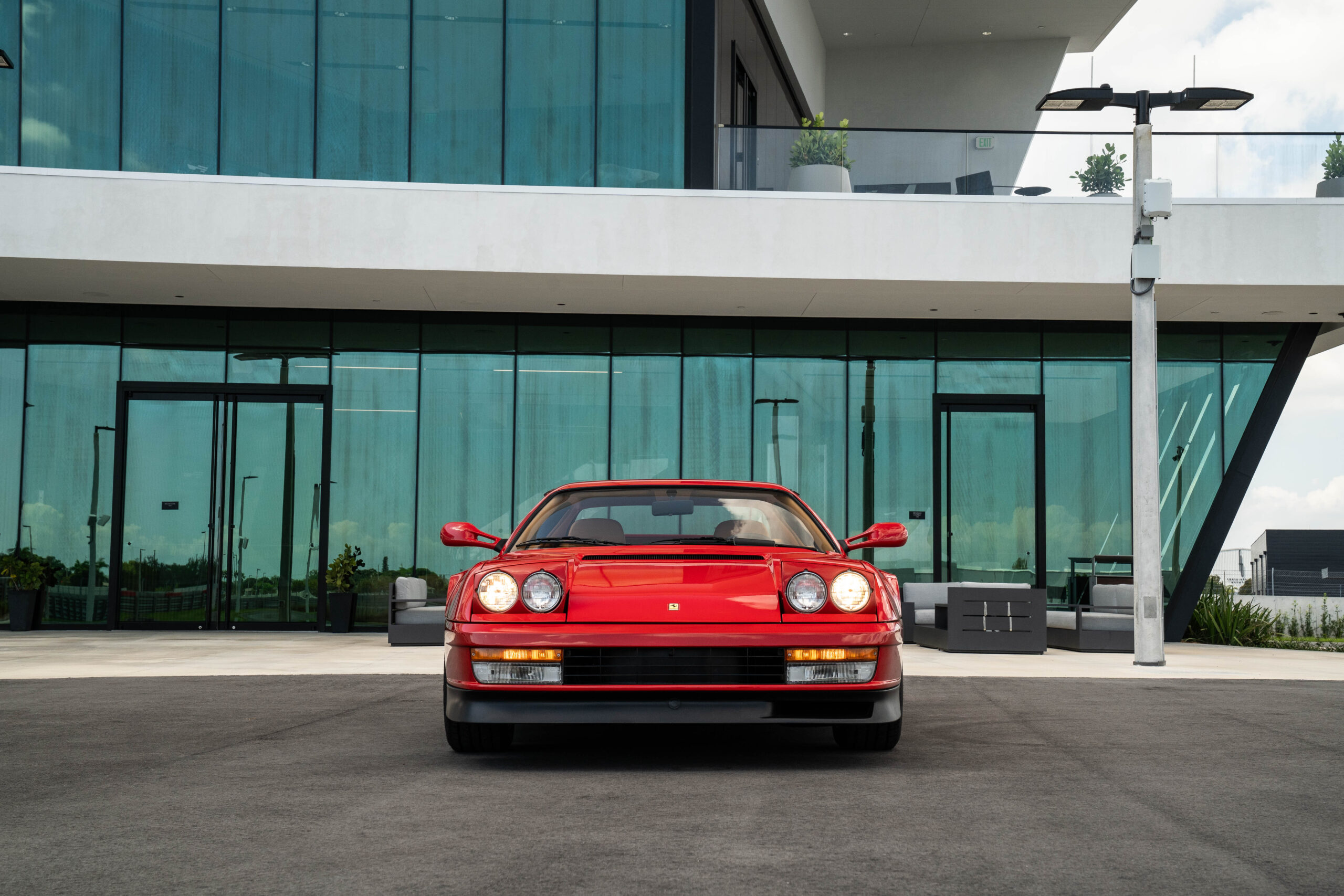 700 Mile 1990 Ferrari Testarossa - GH Vehicles