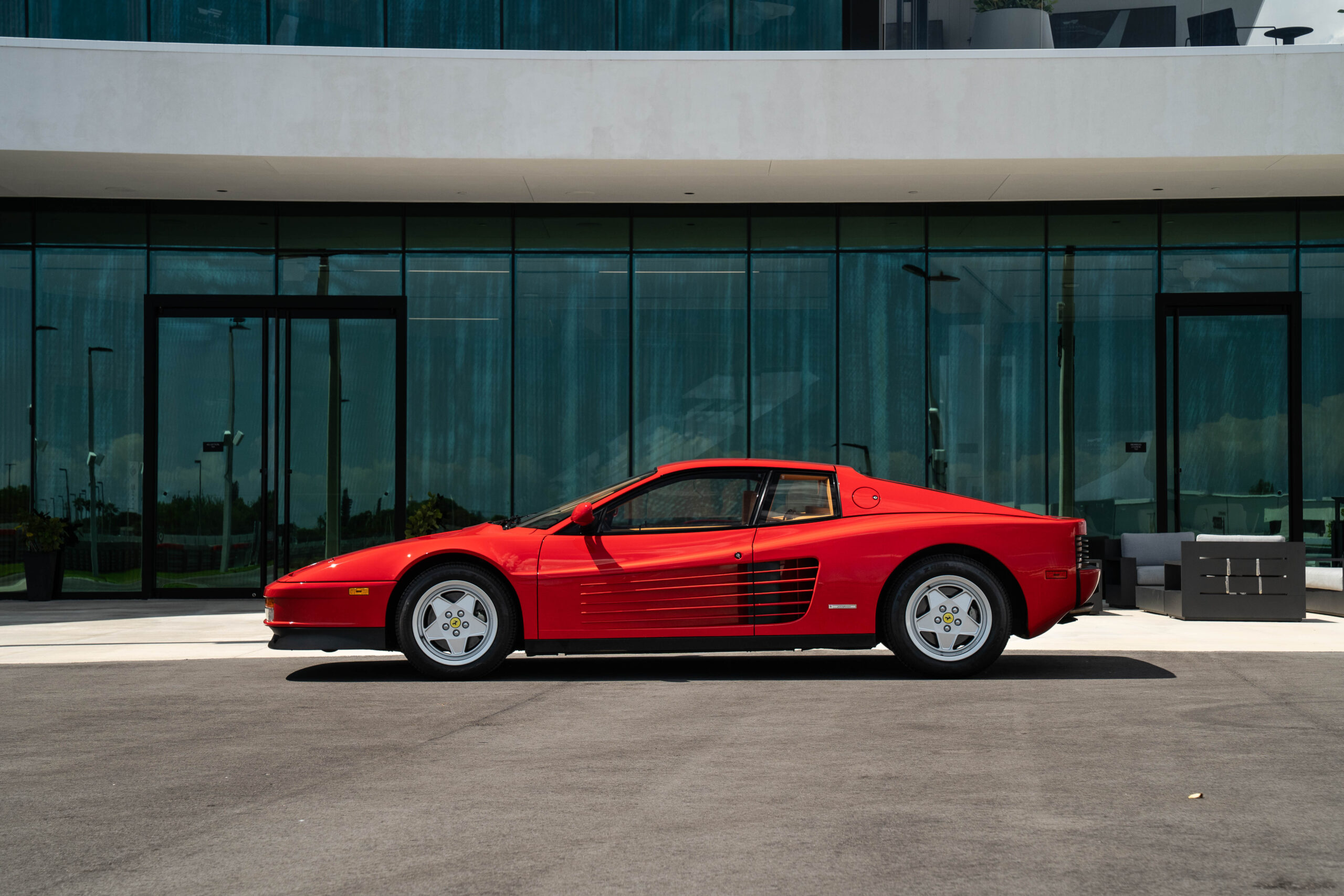 700 Mile 1990 Ferrari Testarossa - GH Vehicles