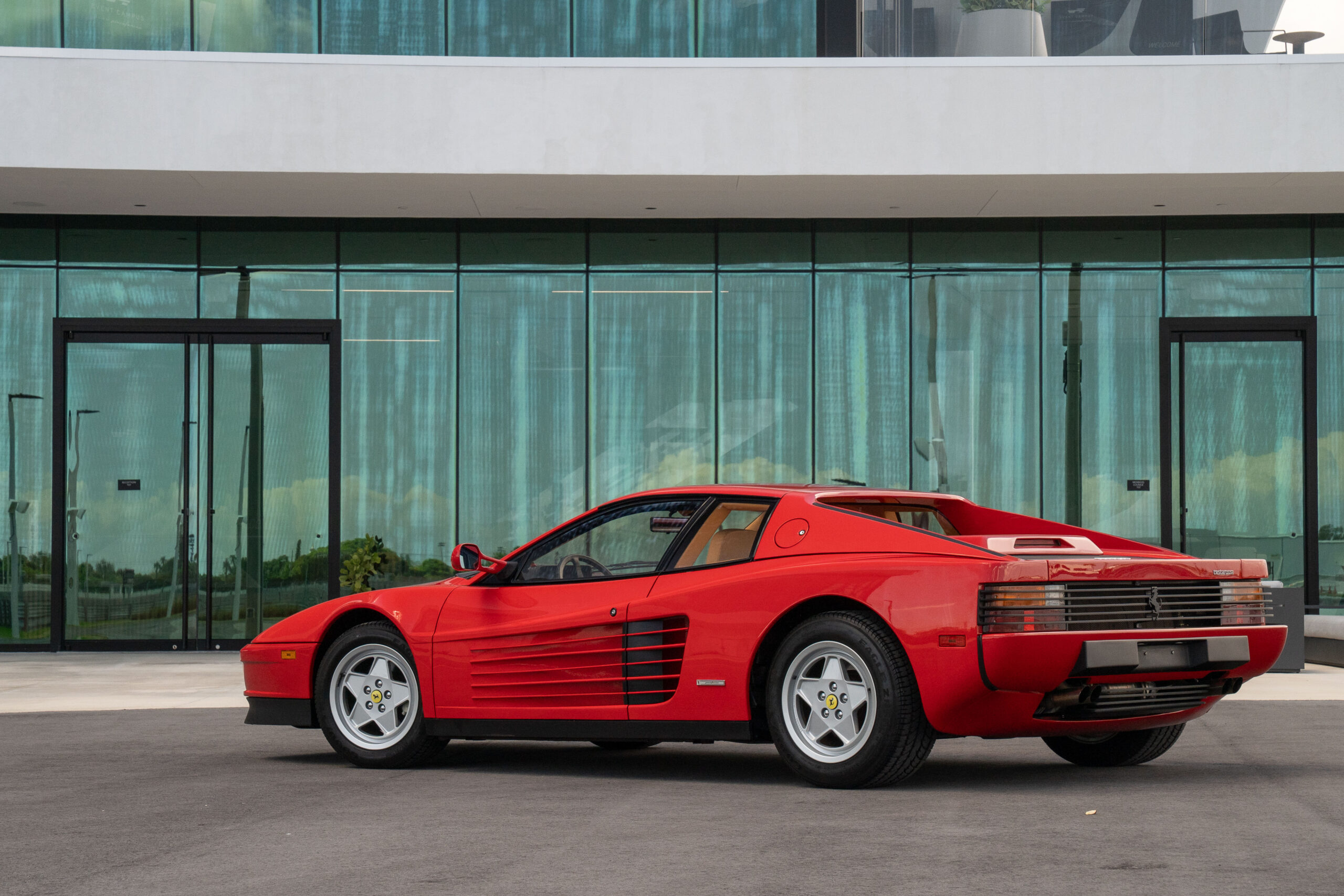 700 Mile 1990 Ferrari Testarossa - GH Vehicles