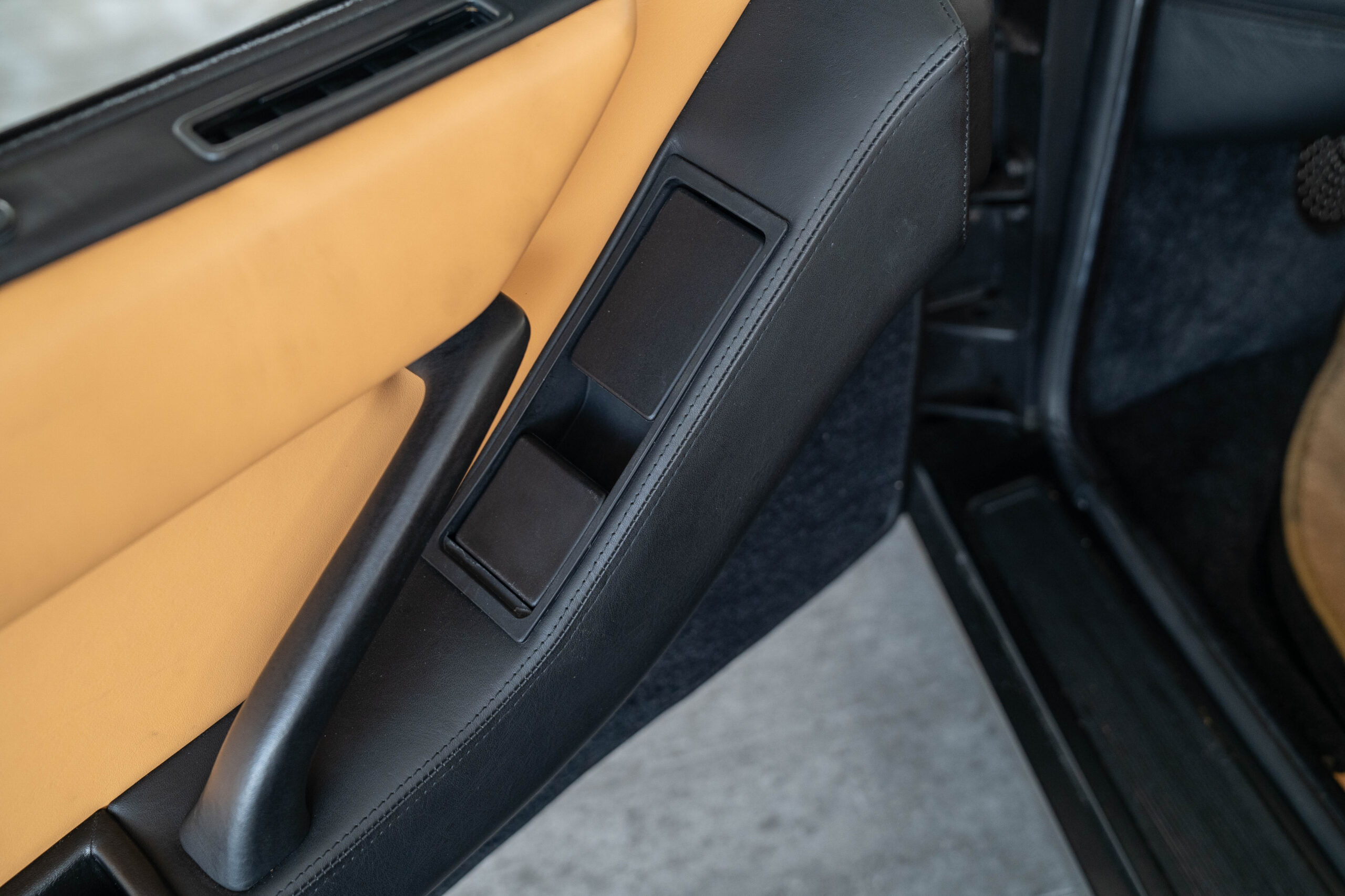 700 Mile 1990 Ferrari Testarossa - GH Vehicles
