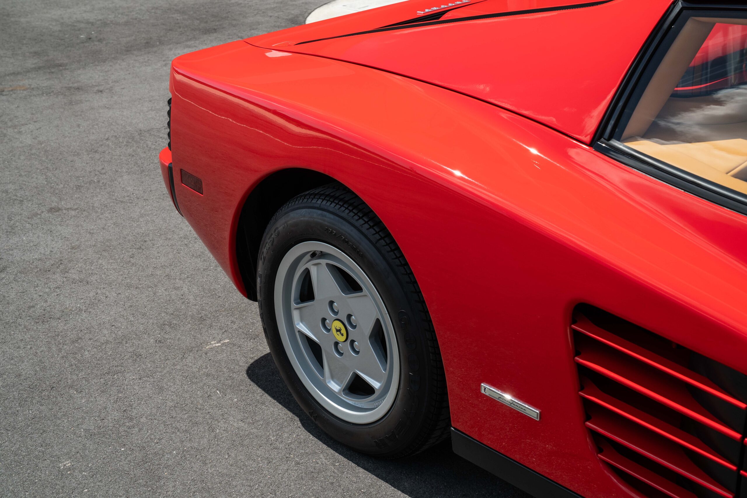 700 Mile 1990 Ferrari Testarossa - GH Vehicles